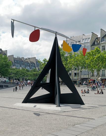 Mobile sur deux plans par - œuvre d'art analysée en images | Panorama ...